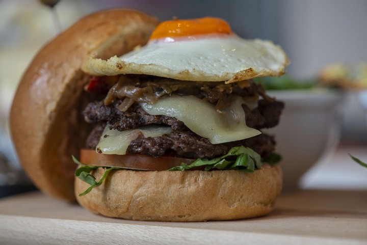 Το Hard Rock Cafe παρουσιάζει το Messi Burger, εμπνευσμένο από τον ...