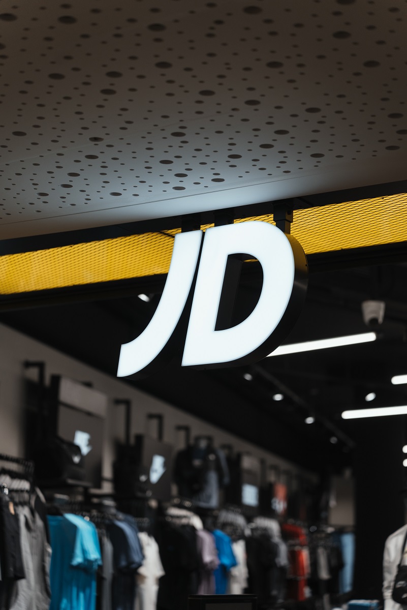 JD Sports τώρα και στο River West! | Thats Life. Life as it is!