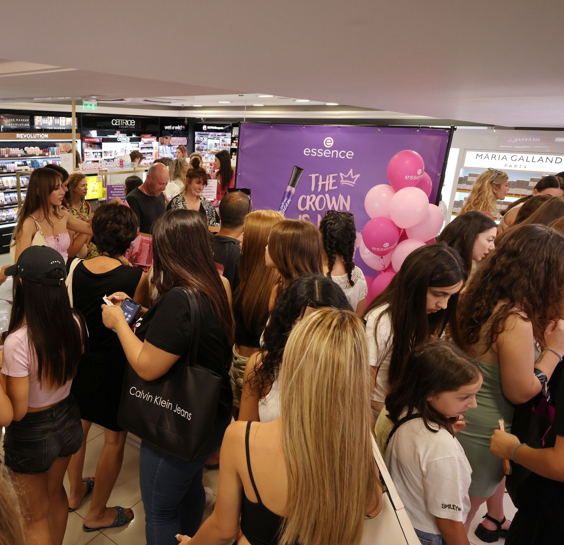Η μάσκαρα που έκανε αίσθηση σε εκδήλωση της essence cosmetics! | Thats ...